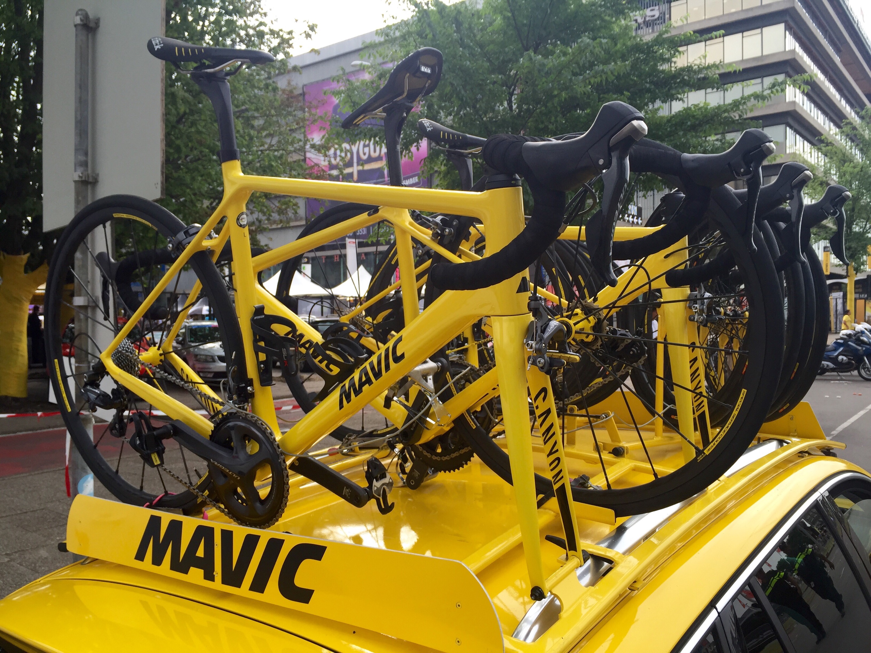TDF2015 Tech: What's on those Mavic neutral support bikes? - Bikerumor