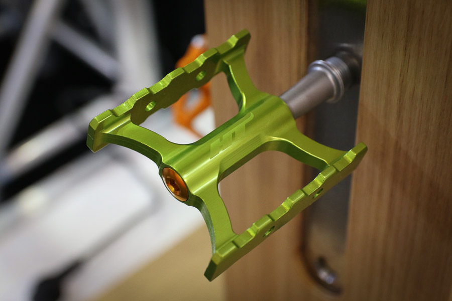 HT launches D1 flat/clipless pedal, enhances pedal durability with new ...
