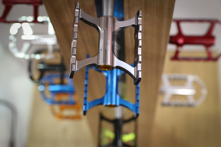HT launches D1 flat/clipless pedal, enhances pedal durability with new ...