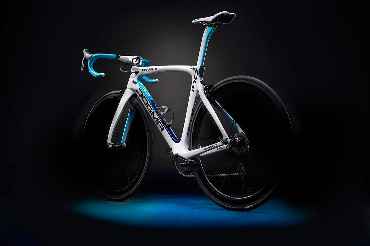 Pinarello fades in 2018 Dogma F10 road bike with subtle gradients ...